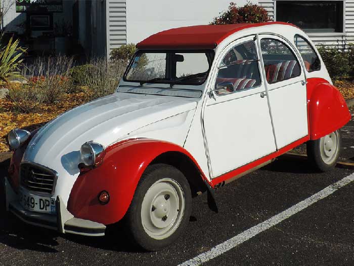Location de voiture mariage : quelle couleur de 2CV